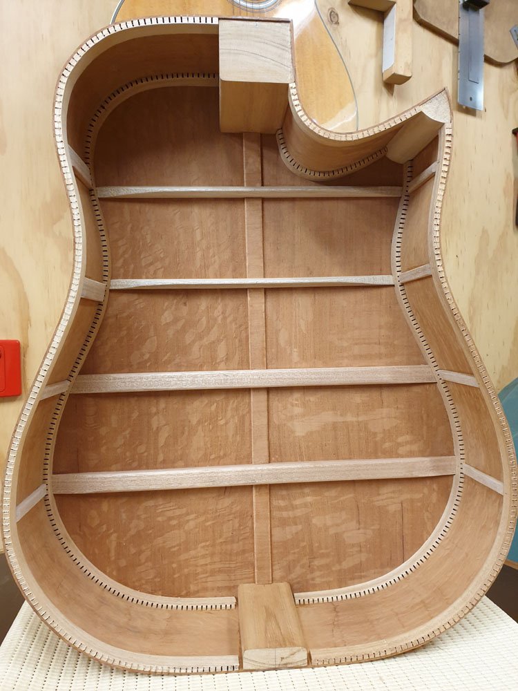 Design - Cowell Guitars